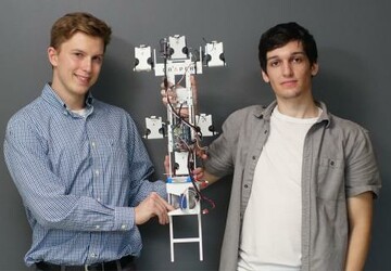 Draper Engineering Interns Build a Robot that Can Climb Glass :: Draper