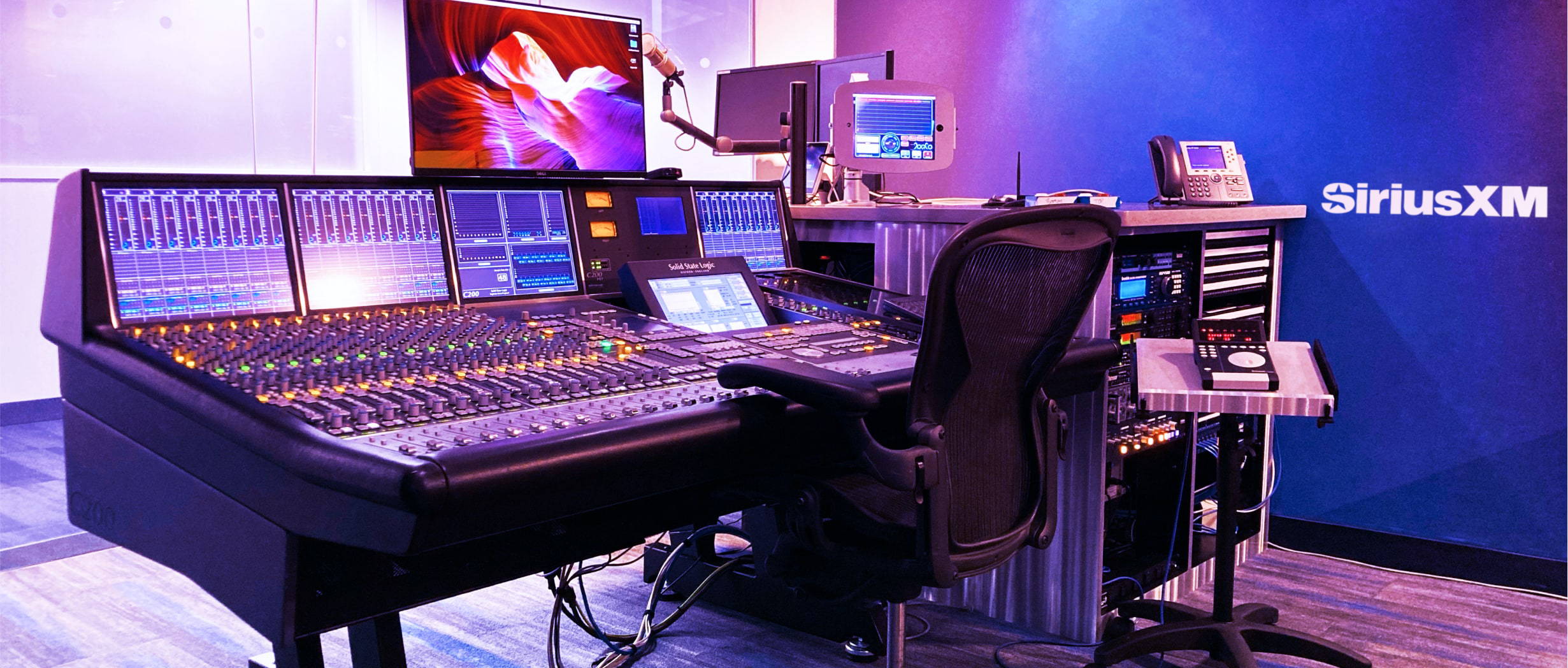 Company Information :: Sirius XM Holdings Inc. (SIRI)