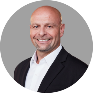 Management Team :: The Michaels Companies, Inc. (MIK)