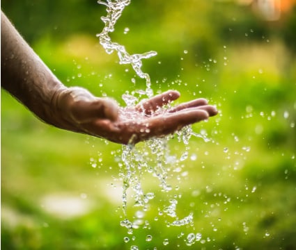 Parker-Hannifin Corporation (PH)